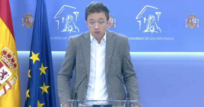 Tras su comunicado, Errejón aclara que quien dimite es el personaje, no ...