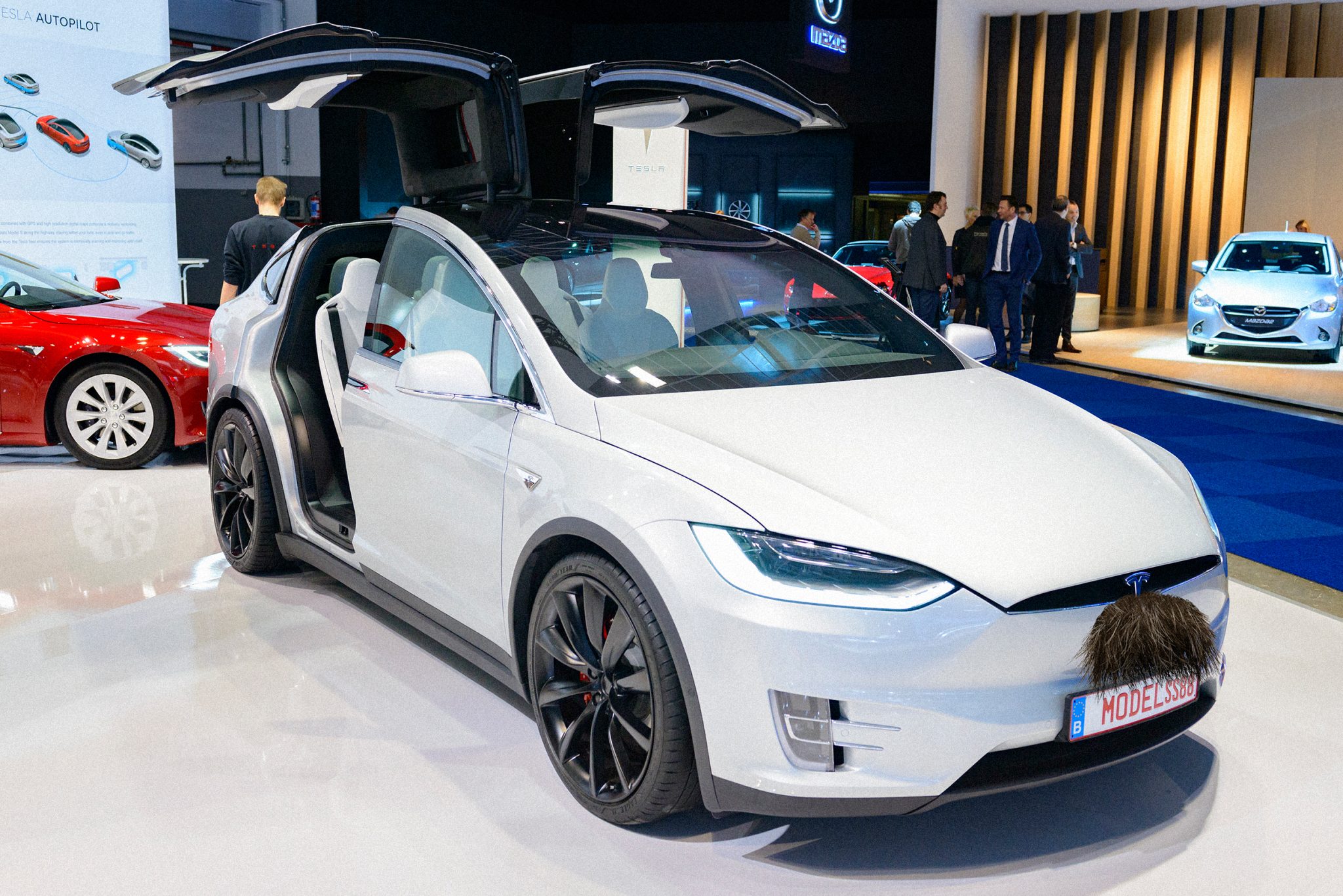 Tesla niega que el nombre de su nuevo Tesla Führer SS88 haga alusión ...