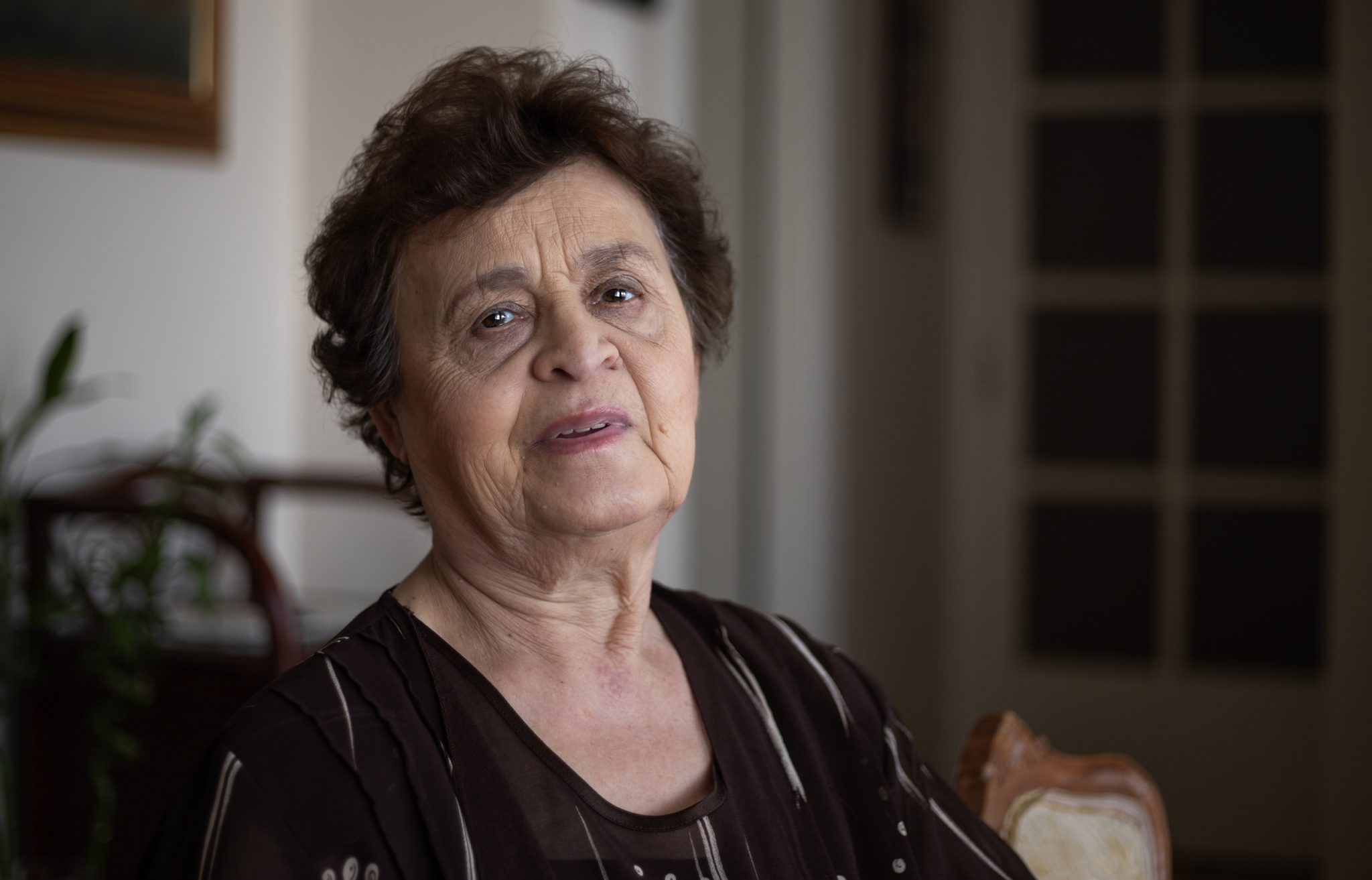 “Ha muerto el Robeng Reingflor”, anuncia la abuela, que nunca aprendió ...